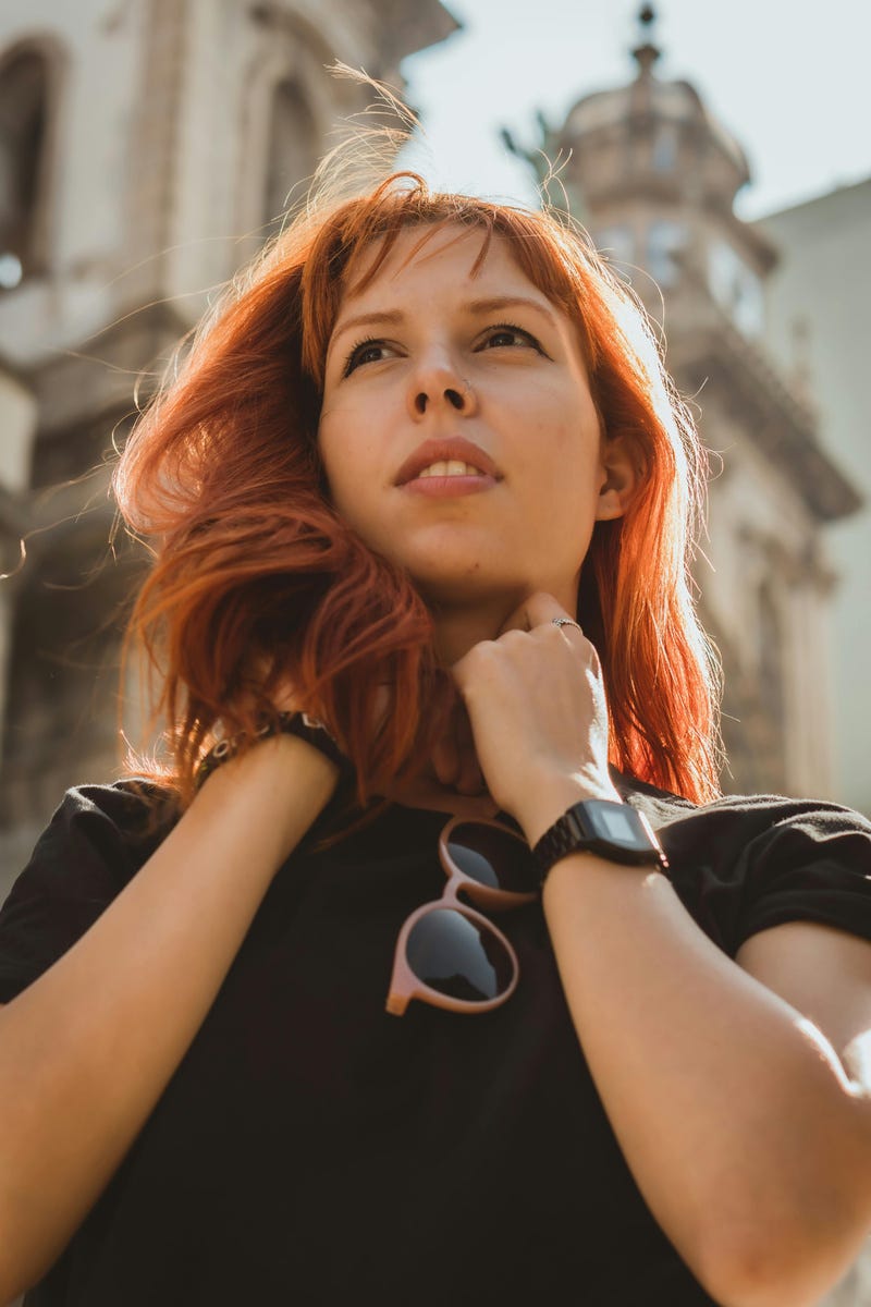 How an Insecure Woman Behaves: Signs That Reveal More Than Words Do ...