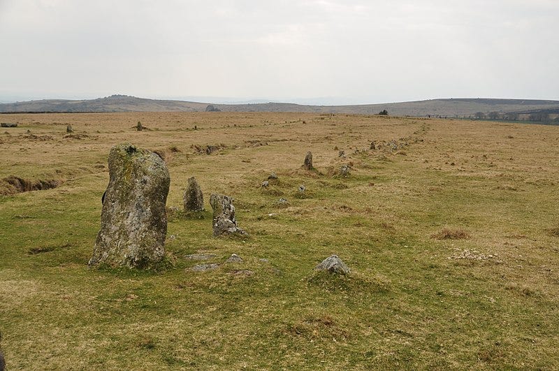 Merrivale Stone Row, Dartmoor. Why would parallel rows of stones be ...