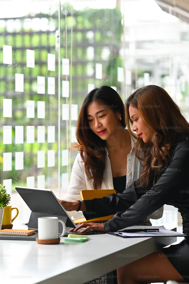 Good Review Process = Higher Employee Satisfaction | by G2 Solutions | Medium