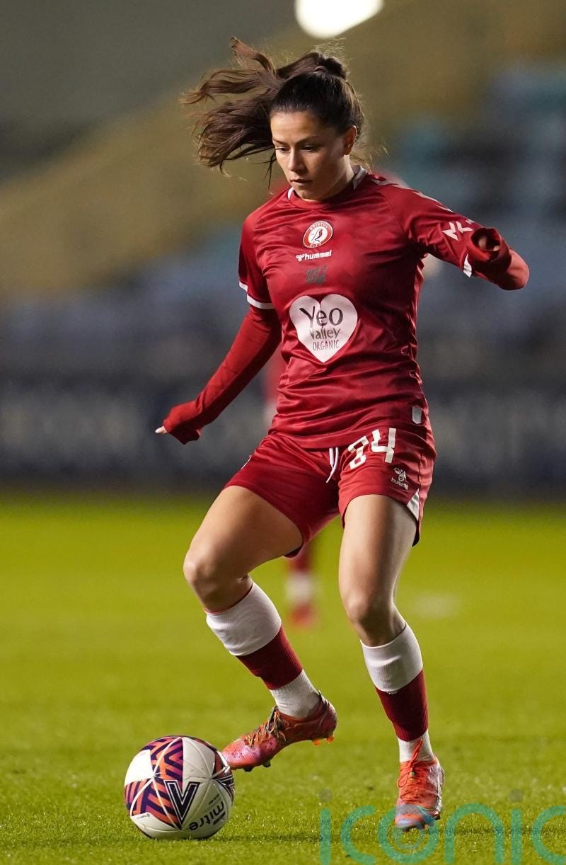 Ffion Morgan - WoSo Lesbians - Medium