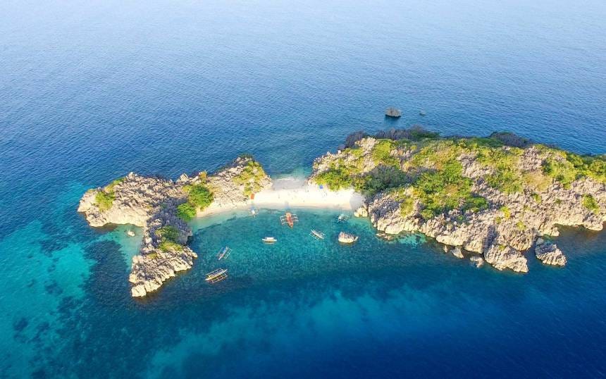 Ang pinaka top 3 travel spots sa Pinas | by Marlee Nicole Gentiles | Medium