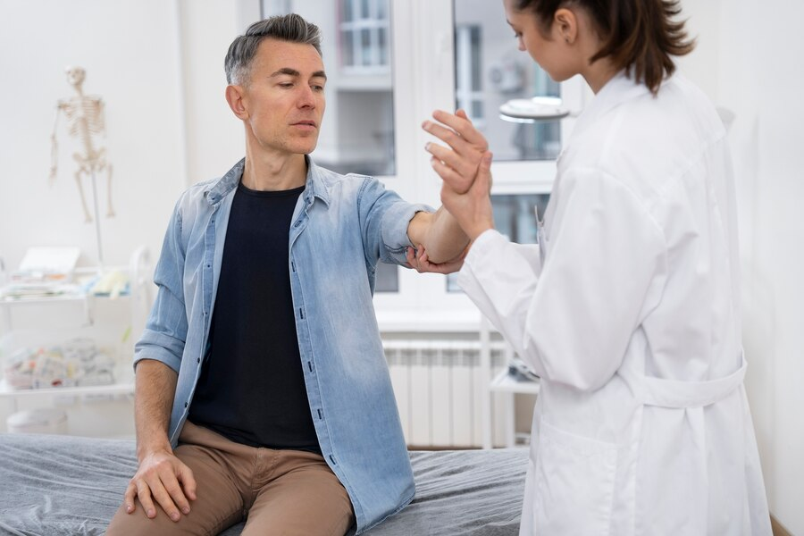 Comprehensive Elbow Pain Solutions in Newport Beach at SoCal Spine and ...