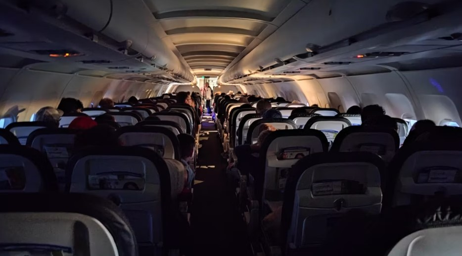 Why Cabin Lights Are Dimmed During Takeoff and Landing: It’s About ...