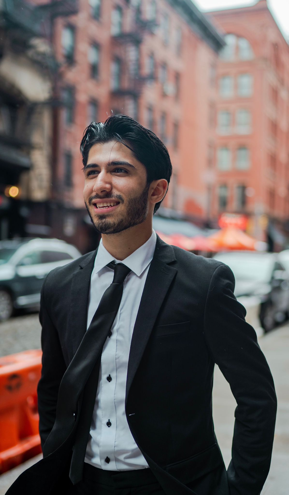 How Albert Domatov Leveraged Business Credit To Build 6- Figure Businesses | by Peter Noah | Medium