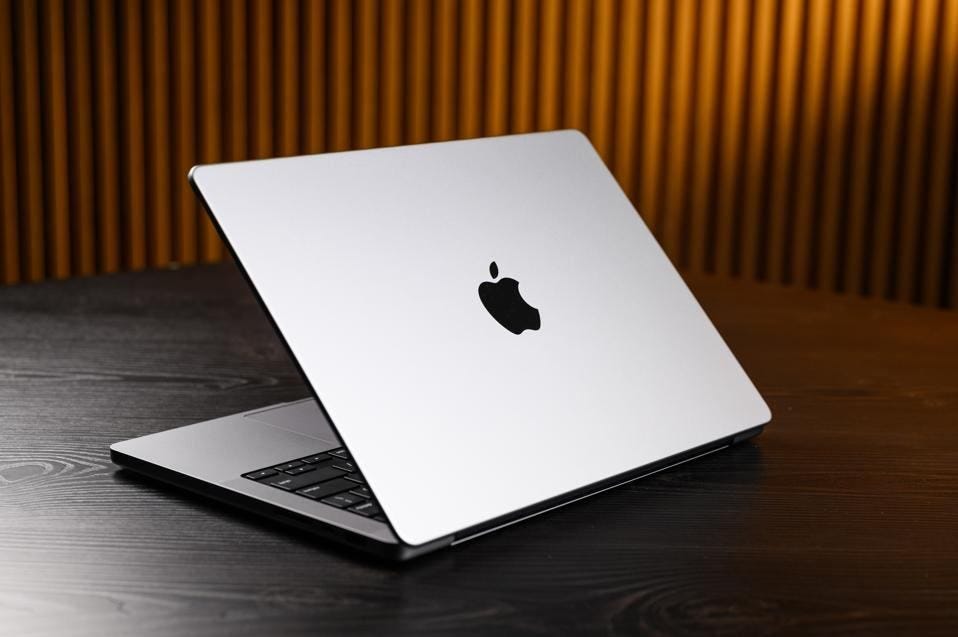Apple Confirms Impressive MacBook Pro Special Offer | by IMTIAZ AHMED ...
