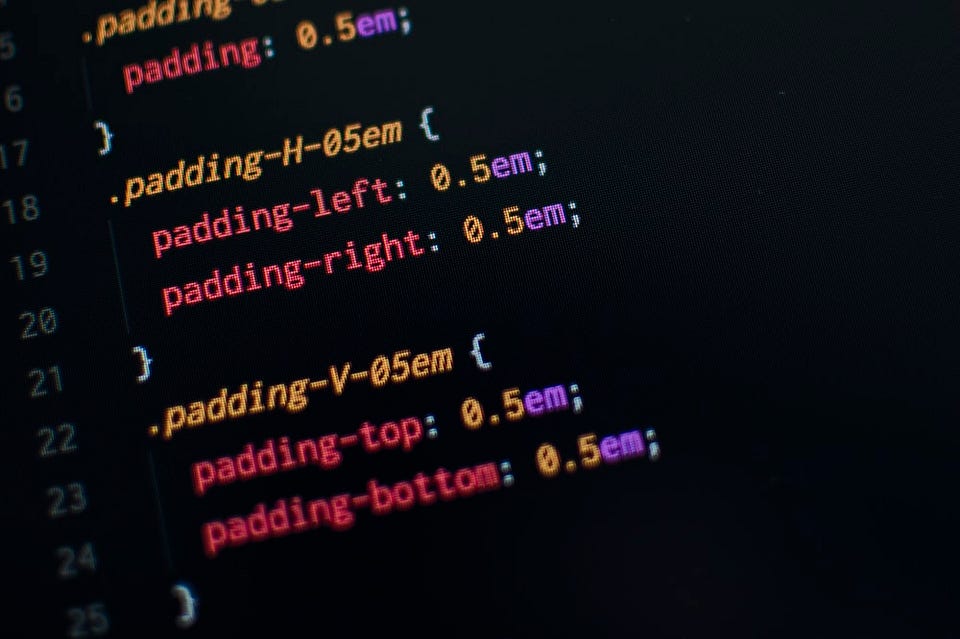 【vue練功房】電商作品！ — V Bind 操控css 在vue中，v Bind語法可以綁定元素的class，方便我們操控元素的css， By Ted Medium 5452