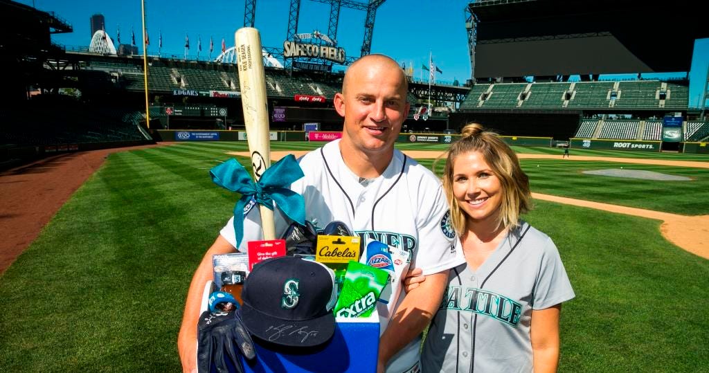 Mariners Wives Favorite Things Fundraiser | by Mariners PR | From the ...