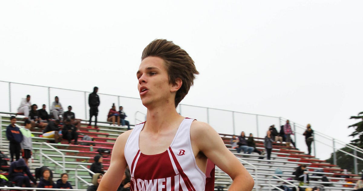 Senior distance runner makes the third fastest mark in Lowell history ...