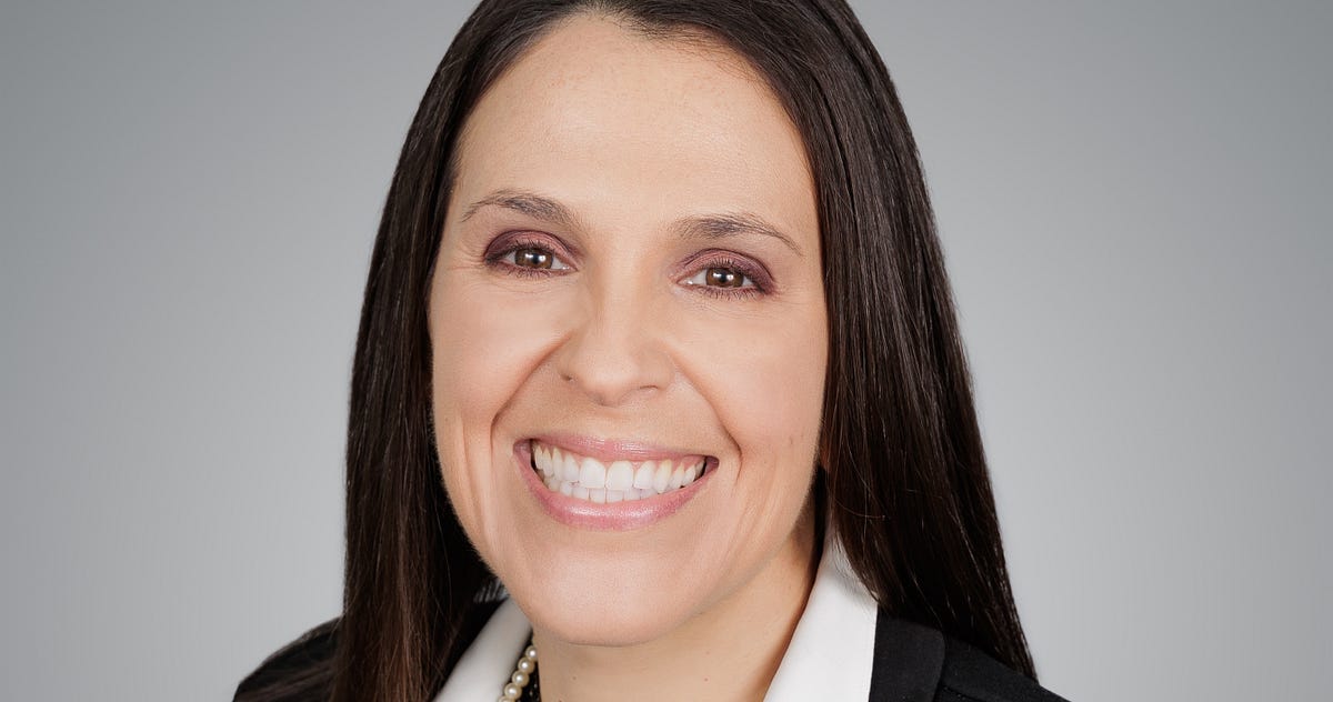 Jennifer Bierman of Crossfuze On 5 Ways To Create a Wow! Customer ...