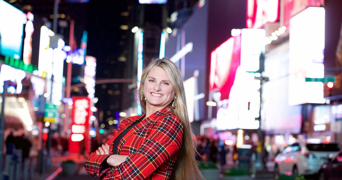 Female Founders: Bonnie Comley of BroadwayHD On The Five Things You ...