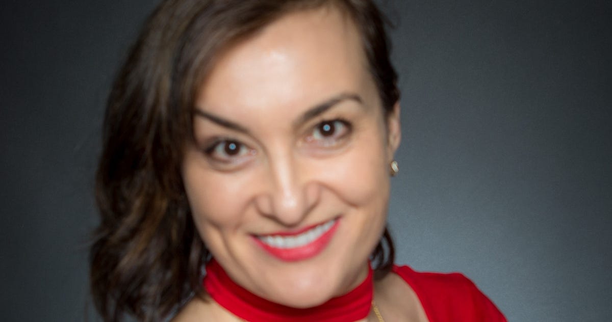 Female Founders: Elle Ballard of Women of the World Network On The Five ...