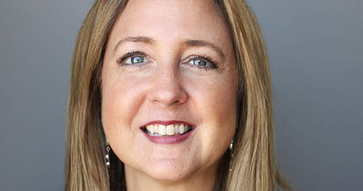 Elizabeth Mye of Intermedia.net: Why I’d Like To Inspire The ‘Teach ...