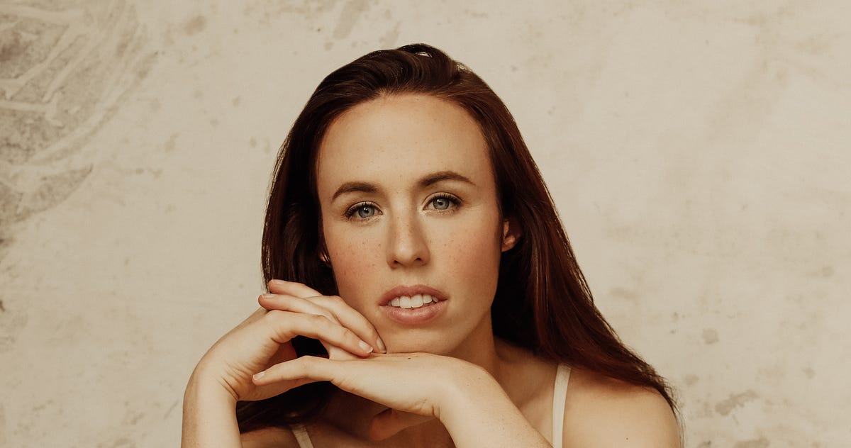 Rising Music Star Sarah Tolle On The Five Things You Need To Shine In ...