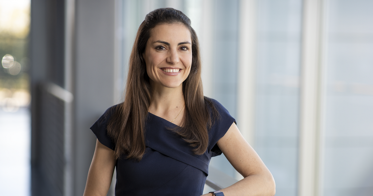 Elizabeth Hart of Axon: 5 Ways To Identify And Retain Fantastic Talent ...