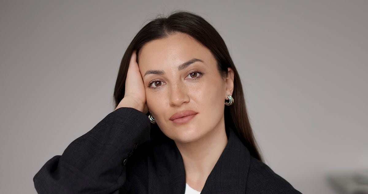 Women Of The C-Suite: Annie Semenova of Be Momager On The Five Things ...