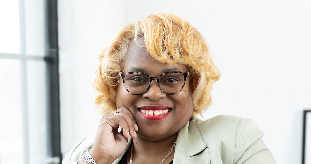 Niccole Nelson of Cracked Porcelain Consulting On Strategies for ...