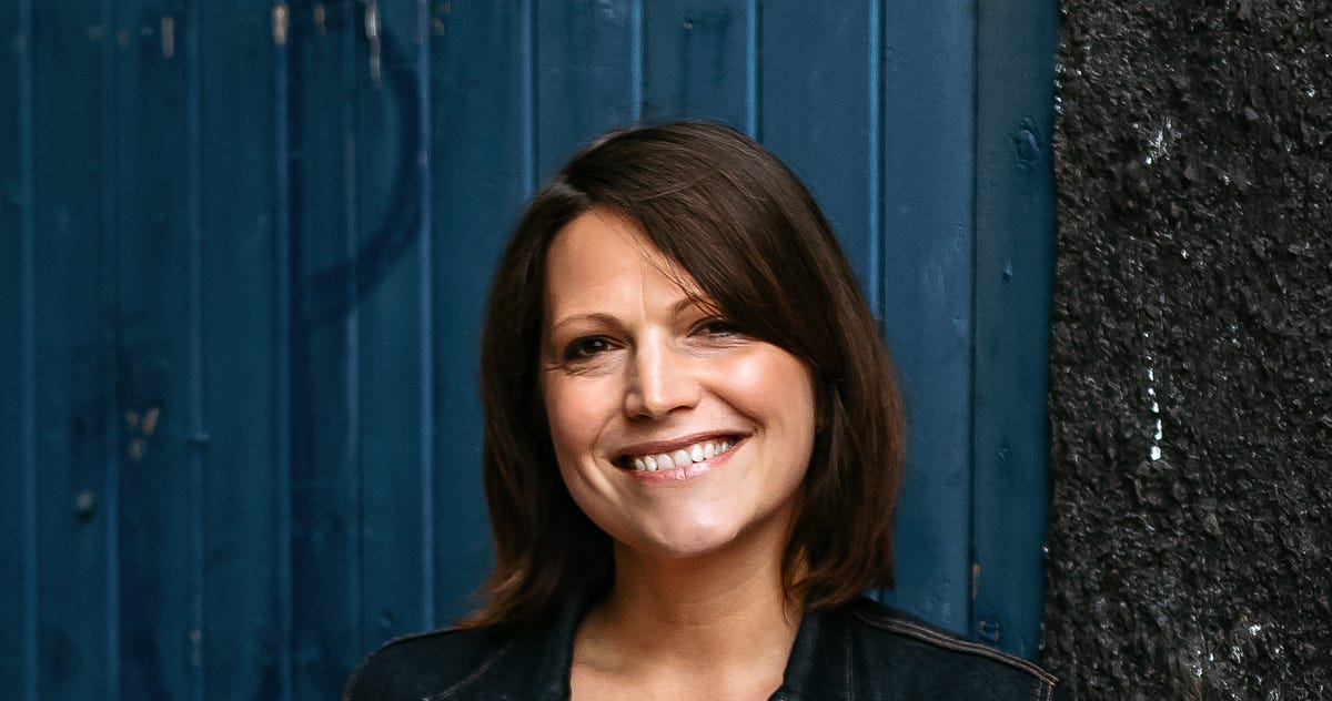Sarah Stratford Of Favour the Brave: 5 Ways To Manage Your Marketing ...