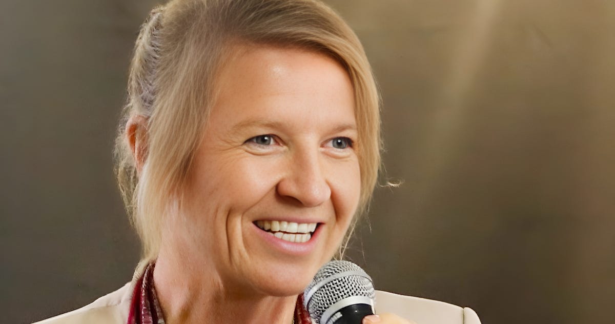 Travel and Personal Growth: Niamh McAnally Of The Writer on the Water ...