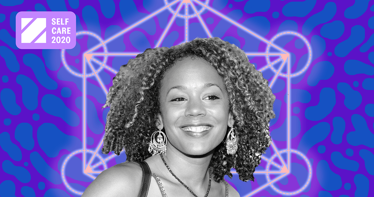 Rachel True Uses a Tarot a Day to Stress Less | ZORA