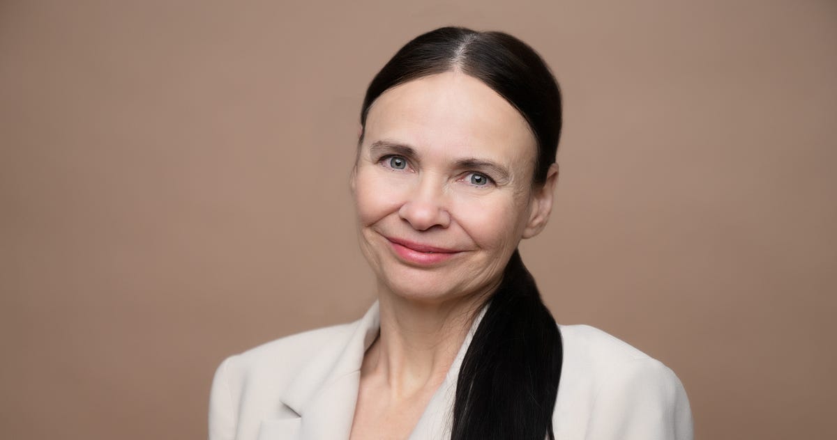 Susanne Cardwell Of EngWorks On How to Go Beyond Your Comfort Zone to ...