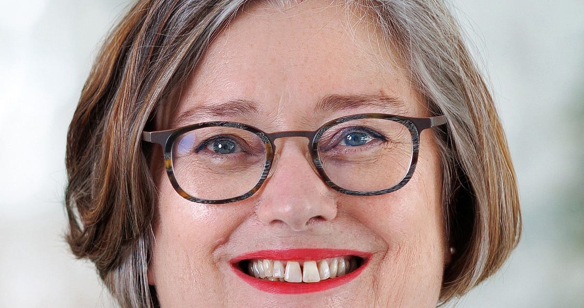 Ineke Botter of Your Phone My Life On Five Things You Need To Be A Highly Effective Leader ...