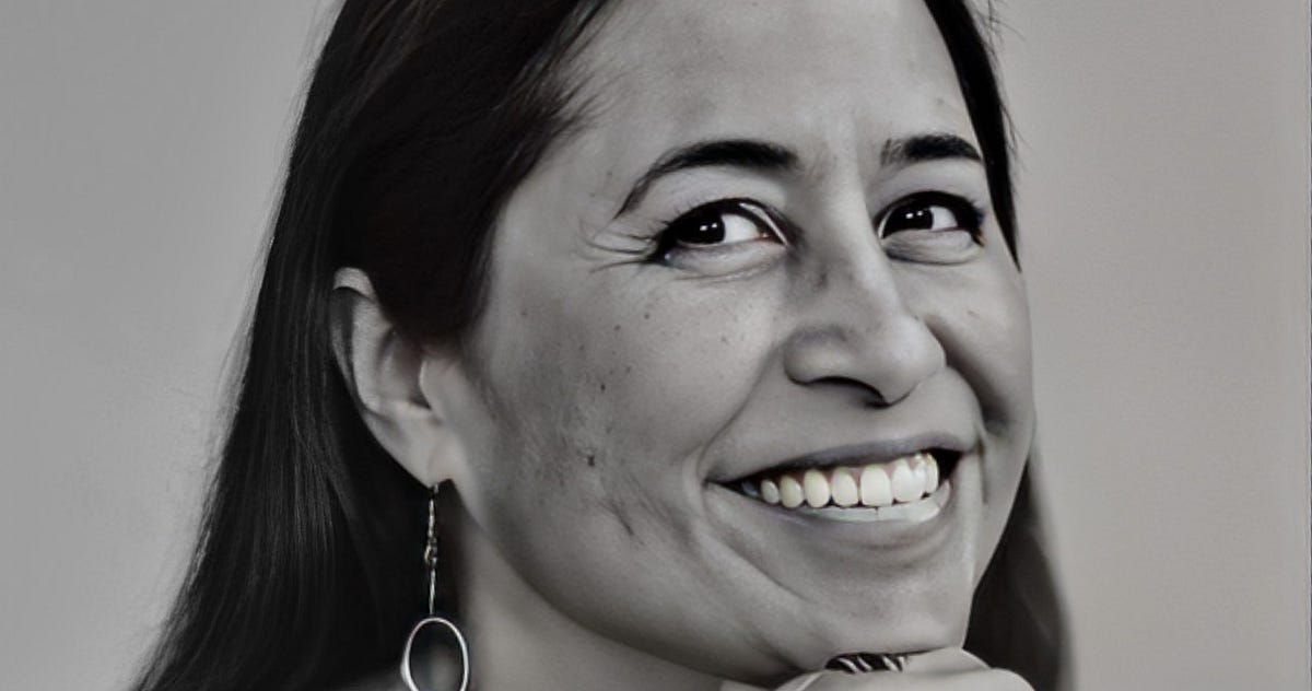 Maria Leonard Olsen On How Simplifying & Decluttering Your Life Can ...