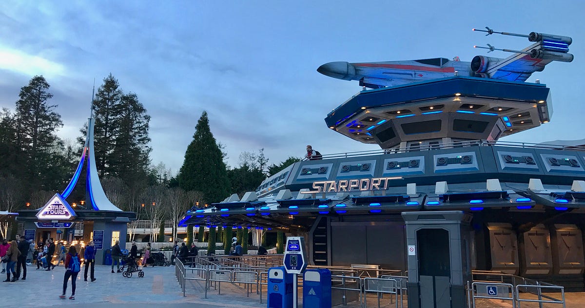 REVIEW: Star Tours – The Adventures Continue | by CafeFantasia 💫 | Medium