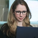 How to thrive as a UX research manager | by Janelle Ward | UX Collective