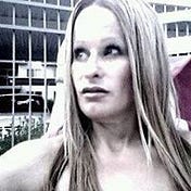 Holly Hussein Imamovic – Medium