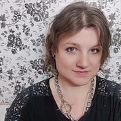 Luna E. Melisande Jaskowiak – Medium