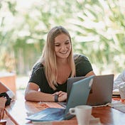 Maddy Bergen – Medium