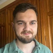 Amos Lucian Isaila Onofrei – Medium