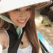 Dani Hayes – Medium