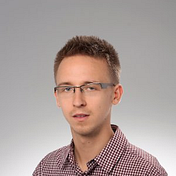Jarek Orzel – Medium