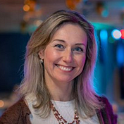 Olessia Willybiro – Medium