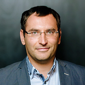 Sergey Leschev – Medium