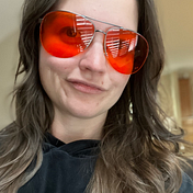 Jessica Chasteen – Medium