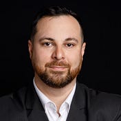 Robert Kokai – Medium
