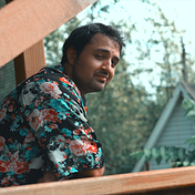 Johnny Das – Medium