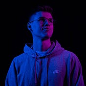Max Aryus – Medium