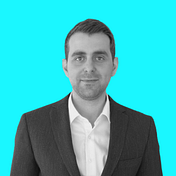 Arif E. OKUR – Medium