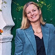 Angelique Koeman – Medium