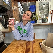 Ana Shuleva – Medium