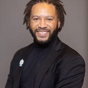 Damien Burks – Medium