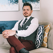 Jonathan Higgins – Medium