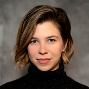 Sara Huser – Medium