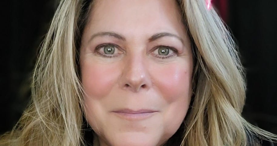 Launi Sheldon of ProperComm On How To Write a Message to an Estranged ...