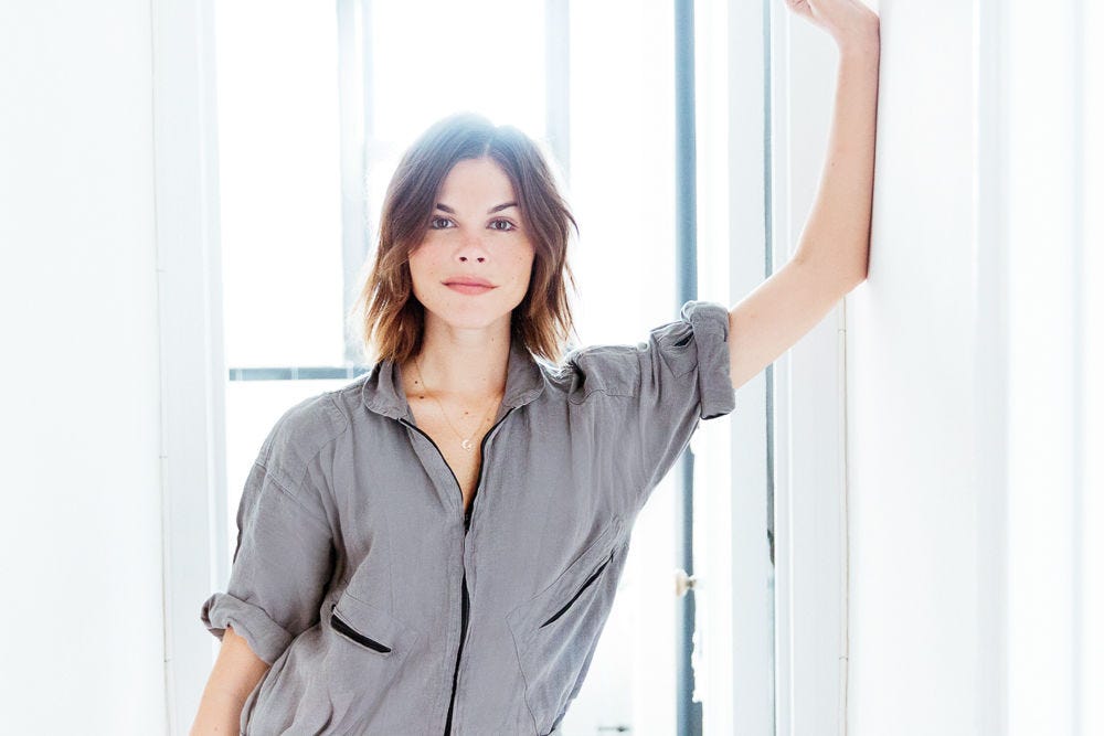 How Emily Weiss Built and Scaled Glossier | by Whitney Smith | Elpha ...