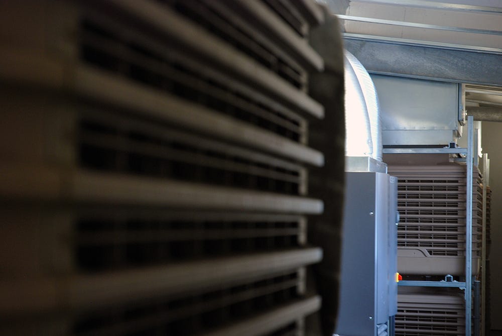 Full speed ahead for Data Hall 1 cooling system | by Netwise | Medium