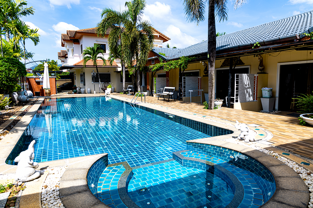 Top Review: Deep Trip Villa Phuket Room 2 Hotel near Chalong Bay ...